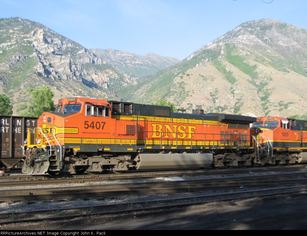 BNSF 5407